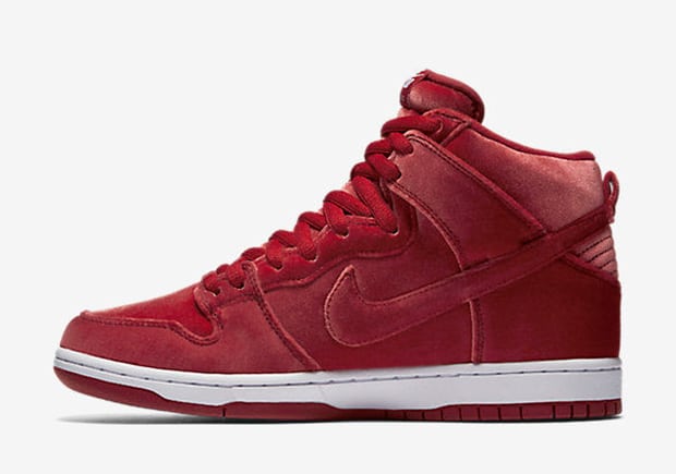Super tenisky Nike SB Dunk High Red Velvet uvolní na vánoce - Mirdo.cz
